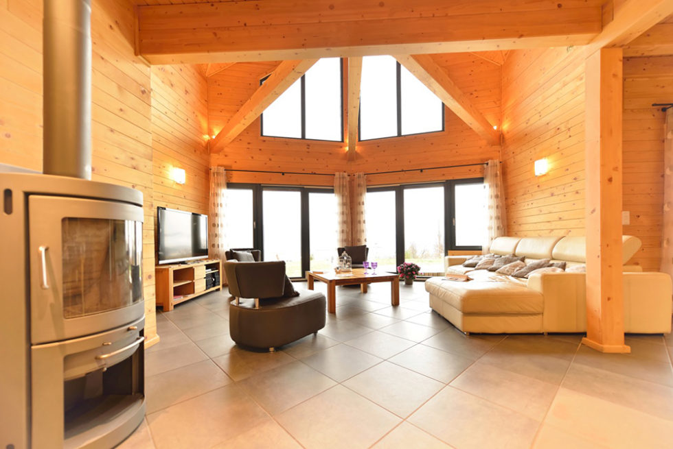 Maison à poteaux poutres pour chambres d'hôtes - la maison bois par ...